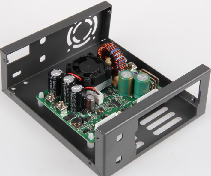 In 10 Schritten ein Labornetzteil bauen – so geht‘s! | reichelt.de