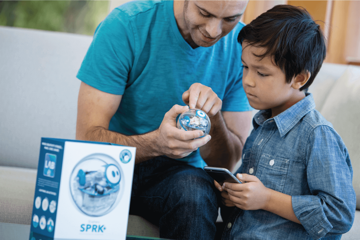 Playfully learning programming with Sphero - reichelt Magazin