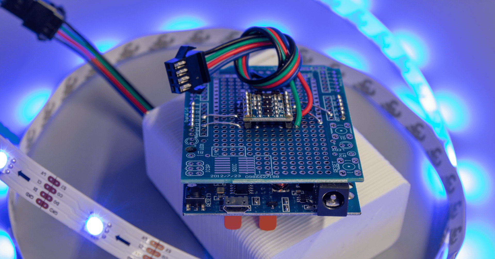 WiFi-LED-Stripes – LEDs gesteuert mit dem ESP8266 - reichelt Magazin